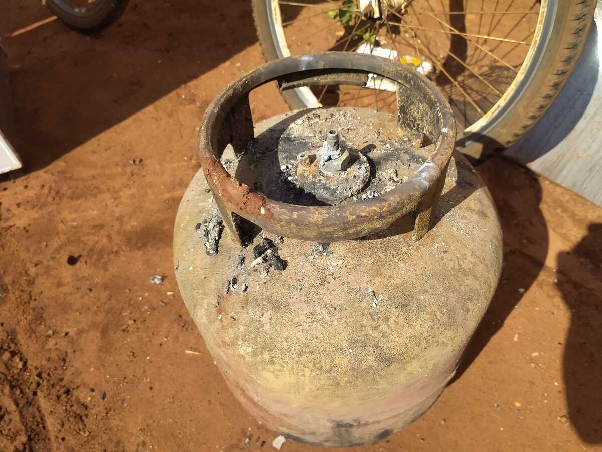 Nada escapa ladrões arrombam casa e furtam botijões de gás e forno elétrico Portal TOP Mídia News