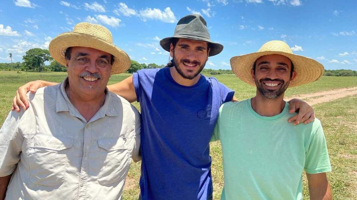 Gabriel Sater faz homenagem e participa de música com tio e primo ...