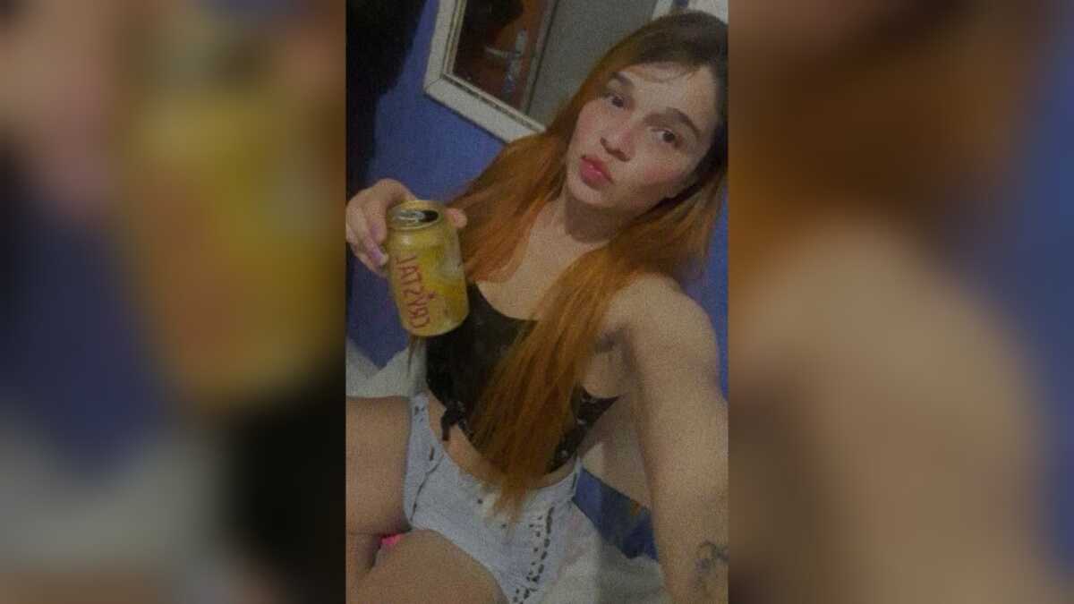 Enteada Que Matou Padrasto Para Vingar Mãe Se Apresenta à Polícia Só
