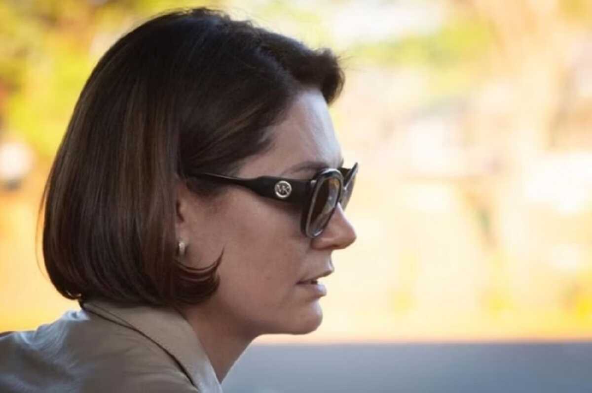 Michelle Bolsonaro aciona Justiça após ser chamada de 'ex-garota de ...