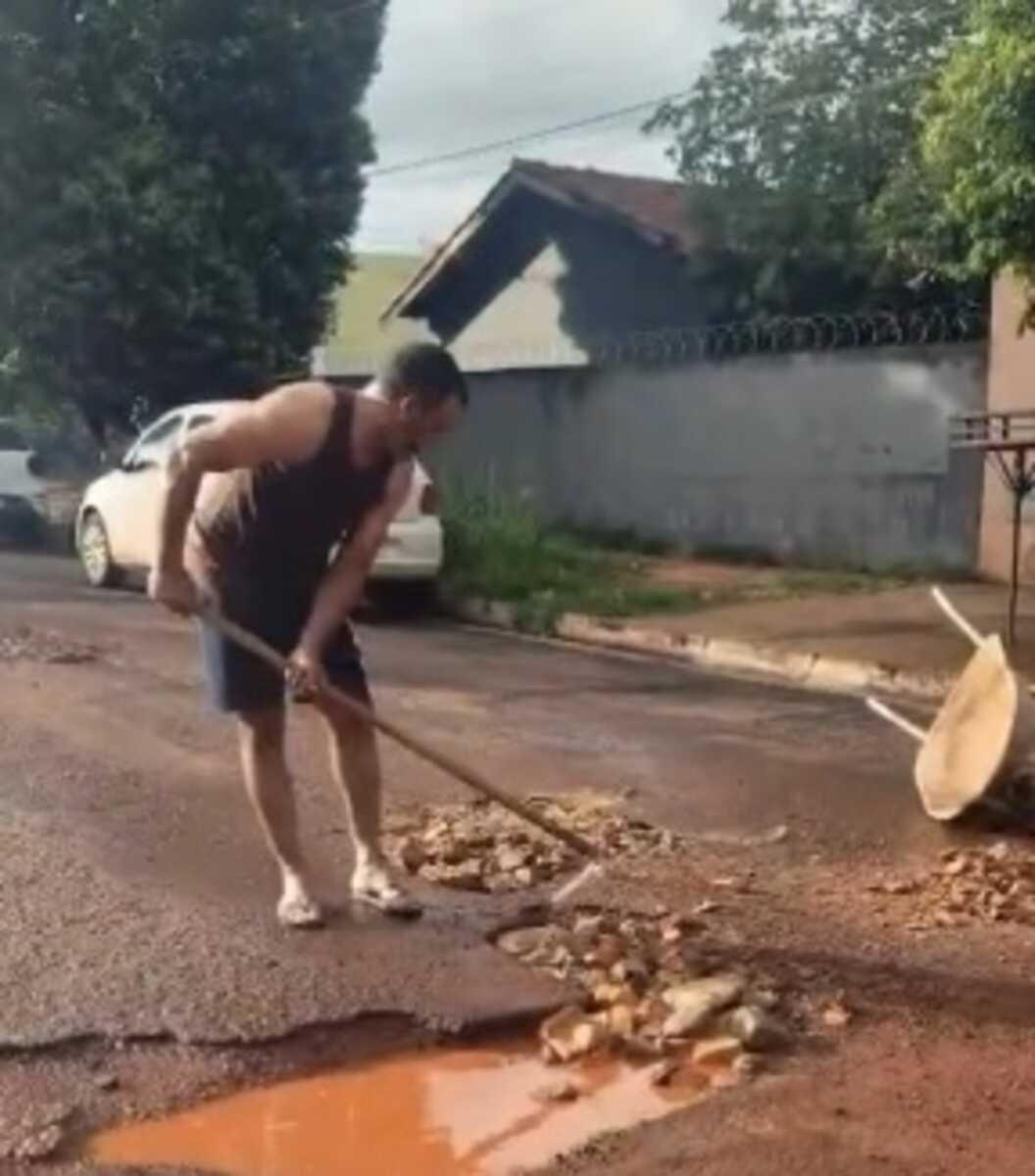Em menos de 24h, mais um morador é flagrado improvisando tapa-buracos ...