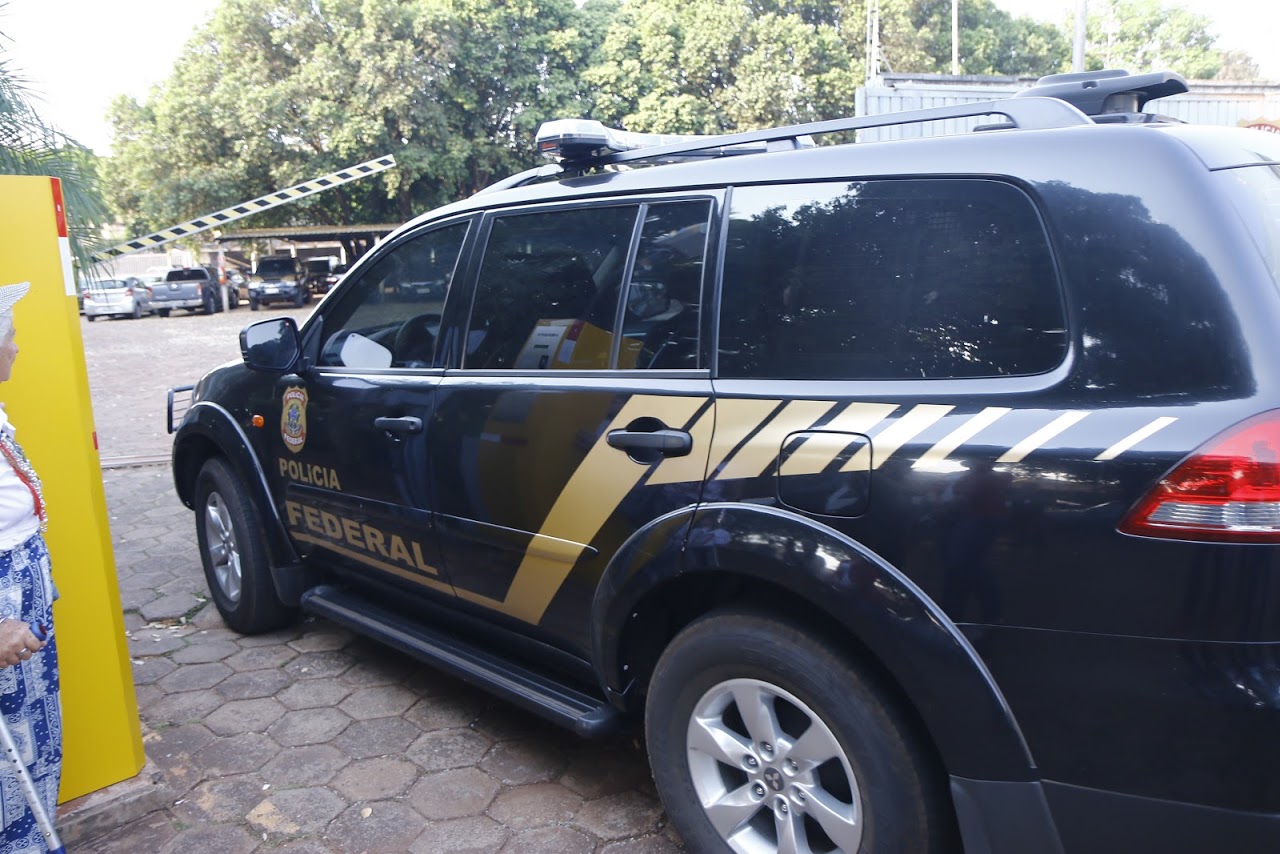 Operação da PF combate tráfico comandado por empresário e cumpre ... Operação da PF combate tráfico comandado por empresário e cumpre ...